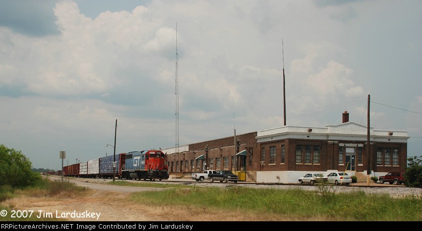 RMPX 6411 Parked next to the AGR Yard Office